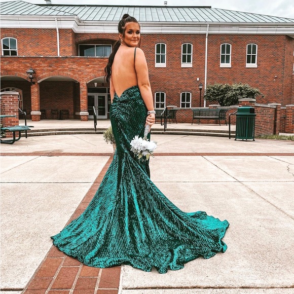 Portia and Scarlett | Dresses | Emerald Green Prom Dress | Poshmark